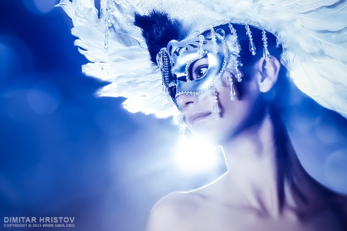 Angel Wings – Venetian mask with feathers portrait - 54ka [photo blog]