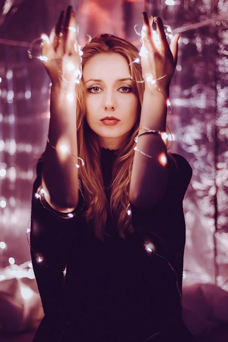 Luminescence light girl portrait - 54ka [photo blog]